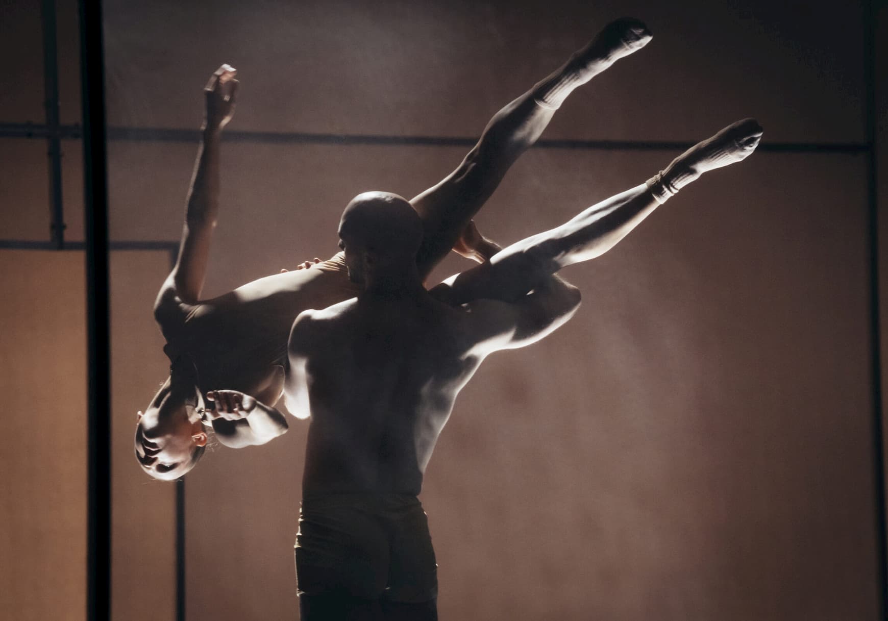 FIELD / Minus 16 - Opera Ballet Vlaanderen